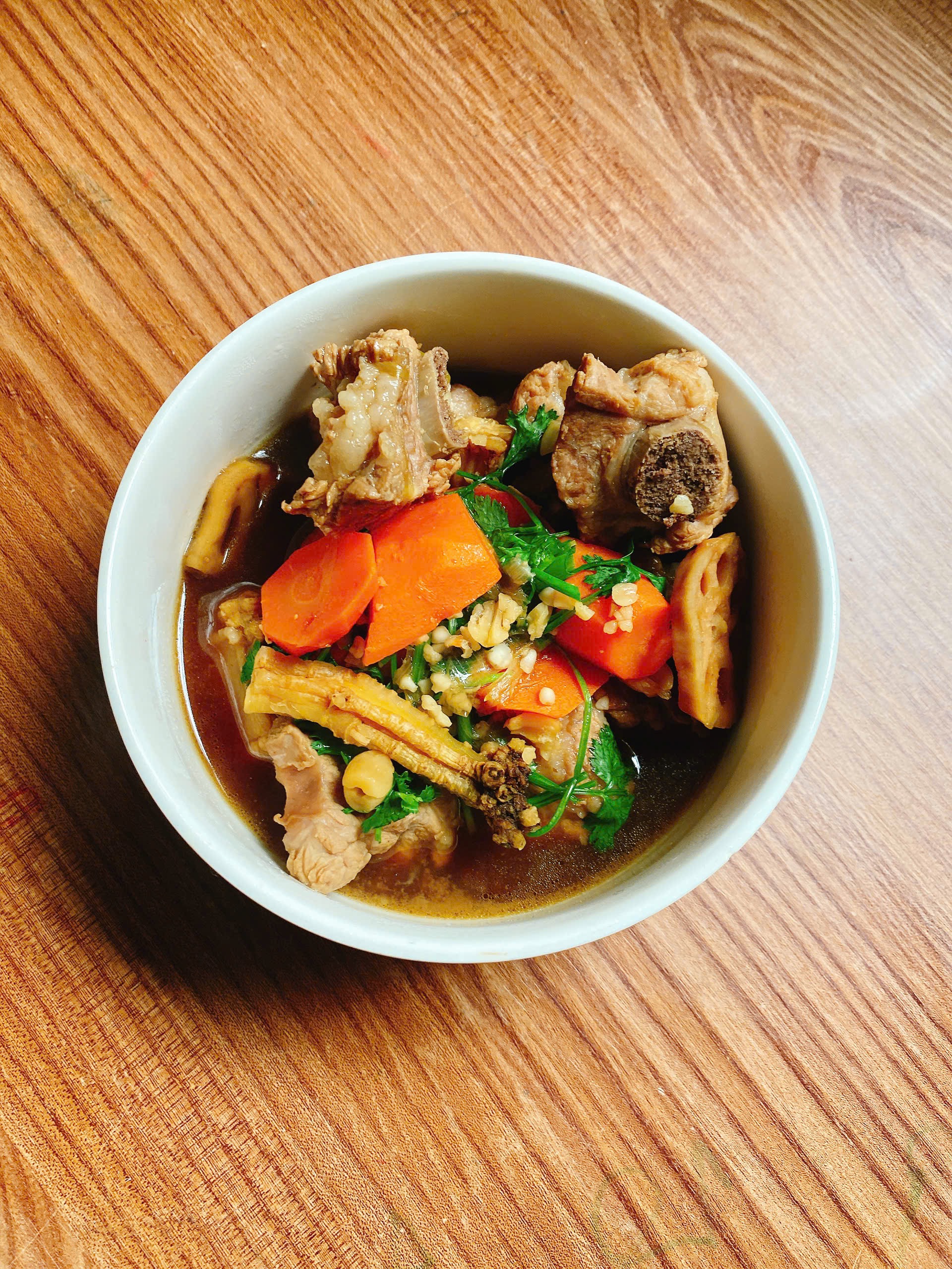 Sâm hầm thuần Việt NgoLi – N°01 – Phần ăn dành cho 2 người. – Vinnate